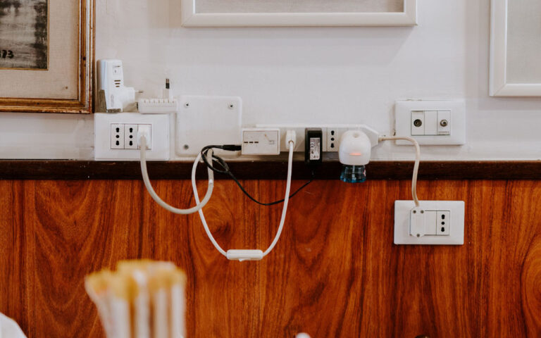 Locating electrical power sockets - Promas Building